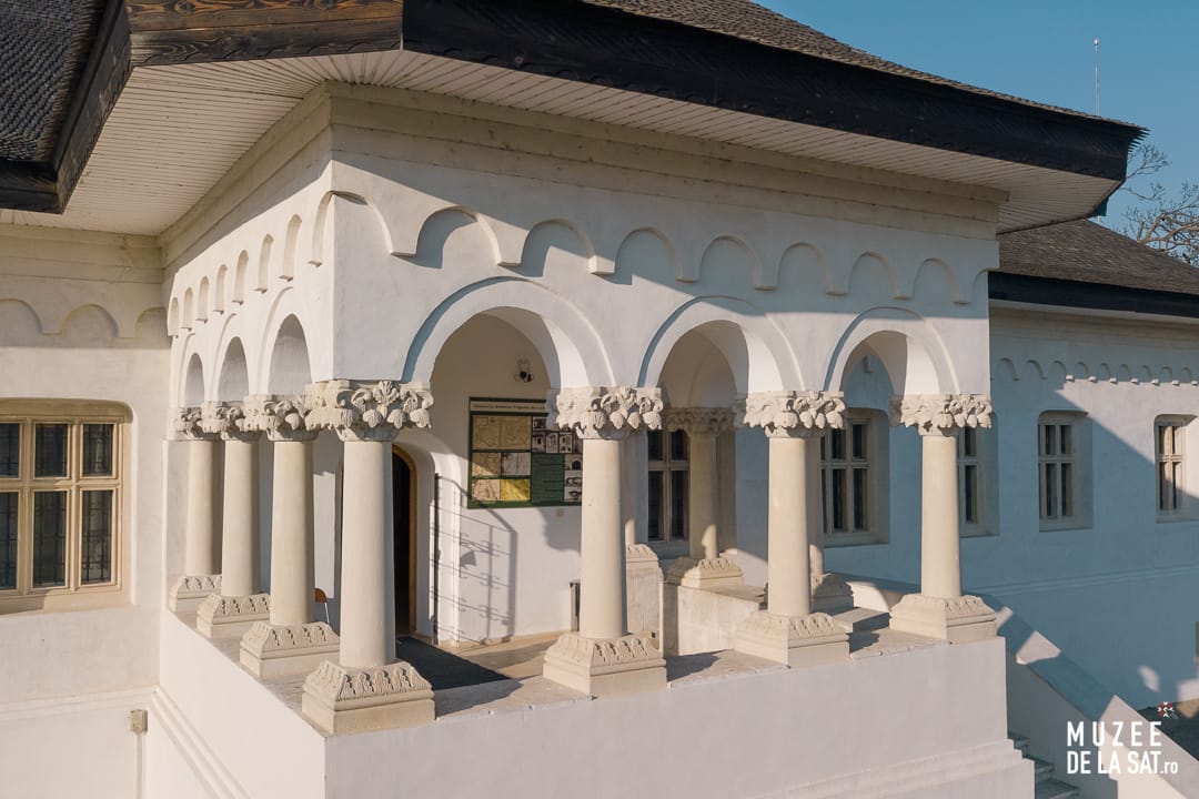 Tur virtual Muzeul „Conacul Pană Filipescu” - Muzee de la sat